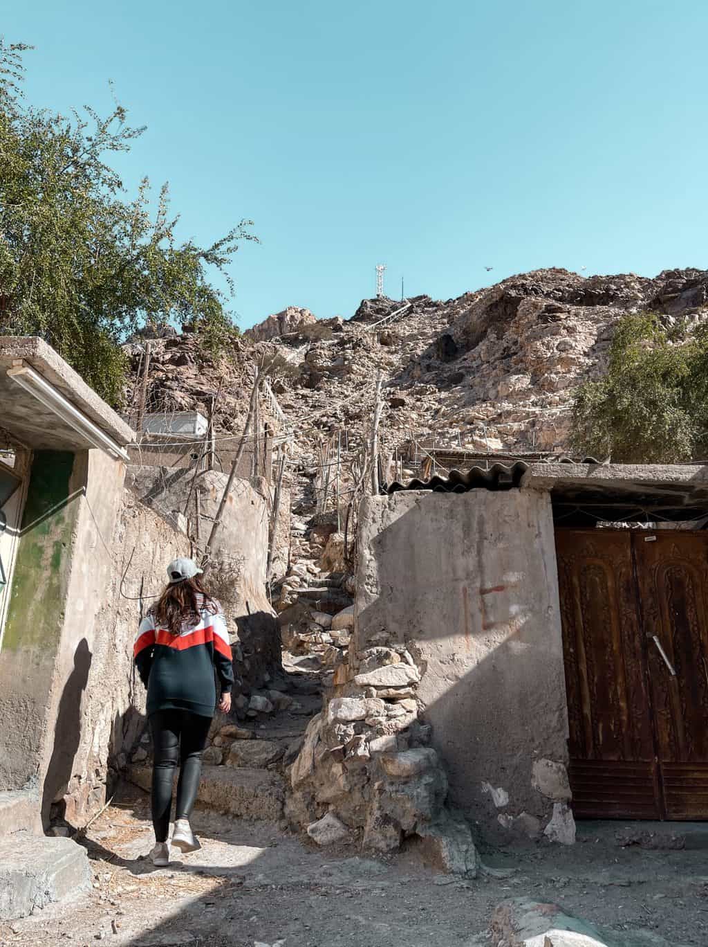 Wadi Shees: Explore Nature Trails and Go Kayaking on this Day Trip from ...
